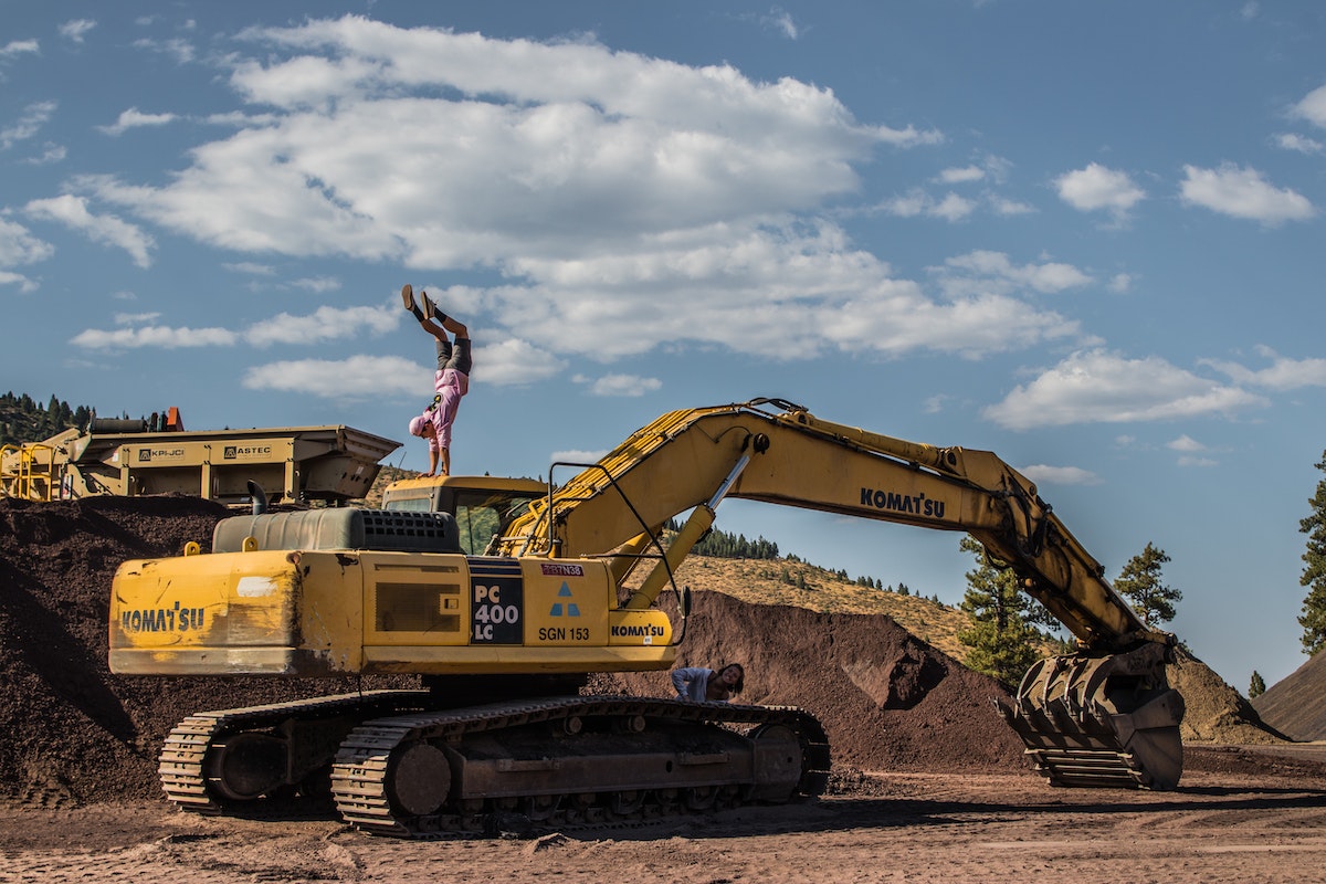 Four Ways to Fix Your Excavator - Sign Past
